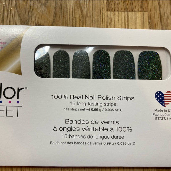 Color Street | Makeup | Brand New Color Street Nails Gaelic Greenery ...